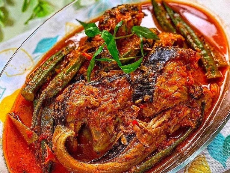 Resep Ikan Pari Kuah Pedas Asam Yang Bikin Ndower Keenakan | Lentera ...
